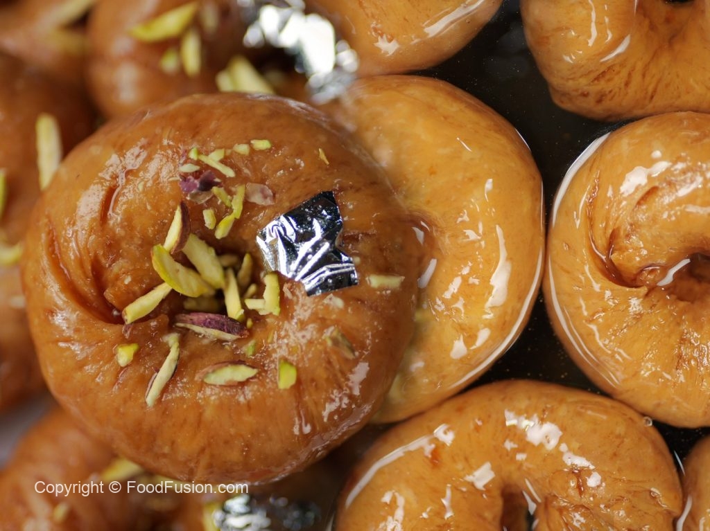 Halwai Style Balushahi – Food Fusion - Pakistani's No 1 Quick Recipe ...