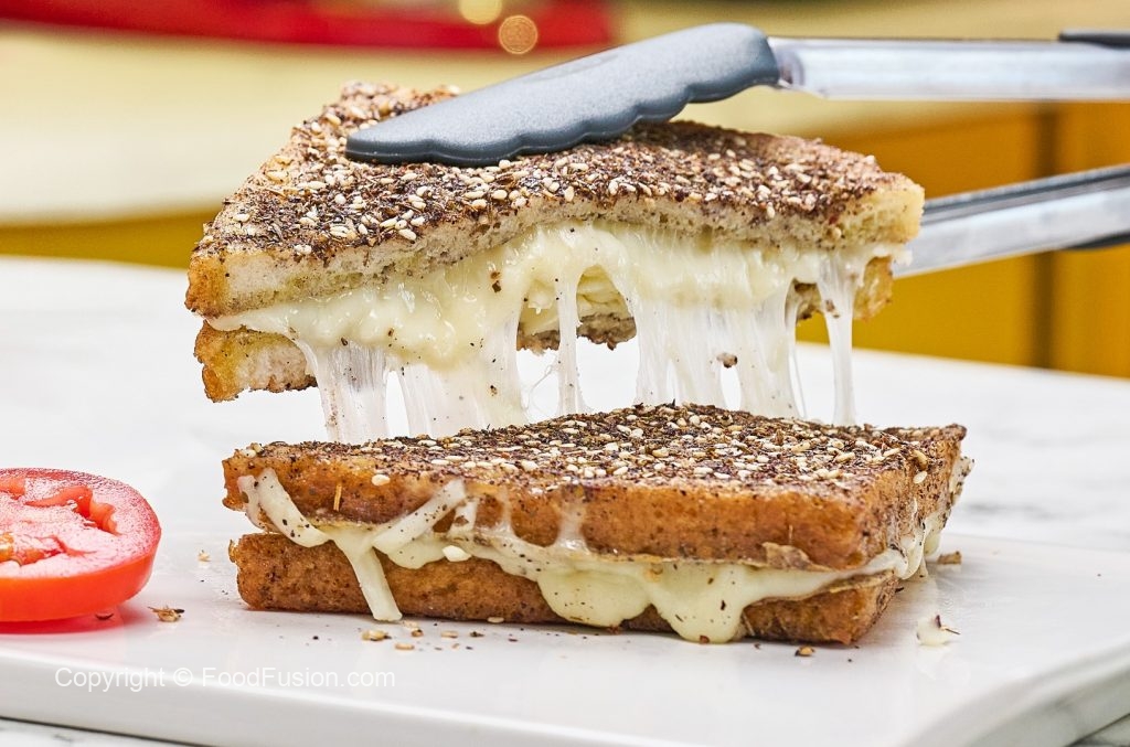 Cheesy Zaatar Toast – Food Fusion - Pakistani's No 1 Quick Recipe Platform