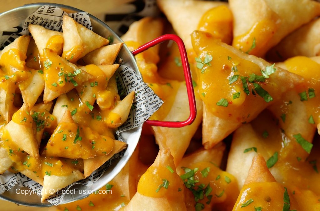 Street Style Mini Samosa with Chutney – Food Fusion - Pakistani's No 1 ...