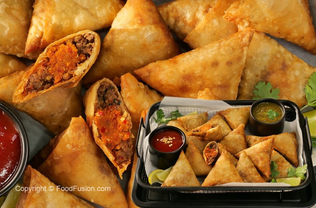 Qeema Chutney Samosa – Food Fusion