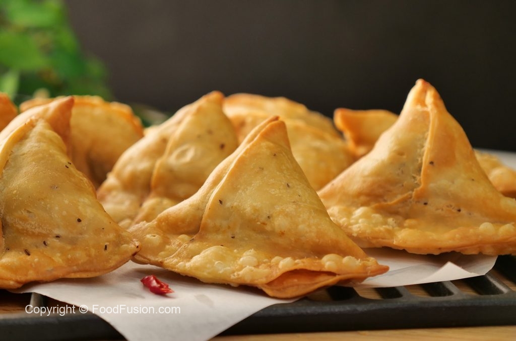Authentic Punjabi Samosa – Food Fusion - Pakistani's No 1 Quick Recipe ...